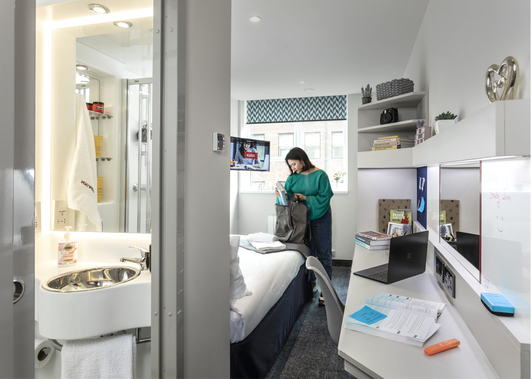 En-Suite Luxury Student Apartments Leeds Leeds | Gold Plus | Brotherton ...