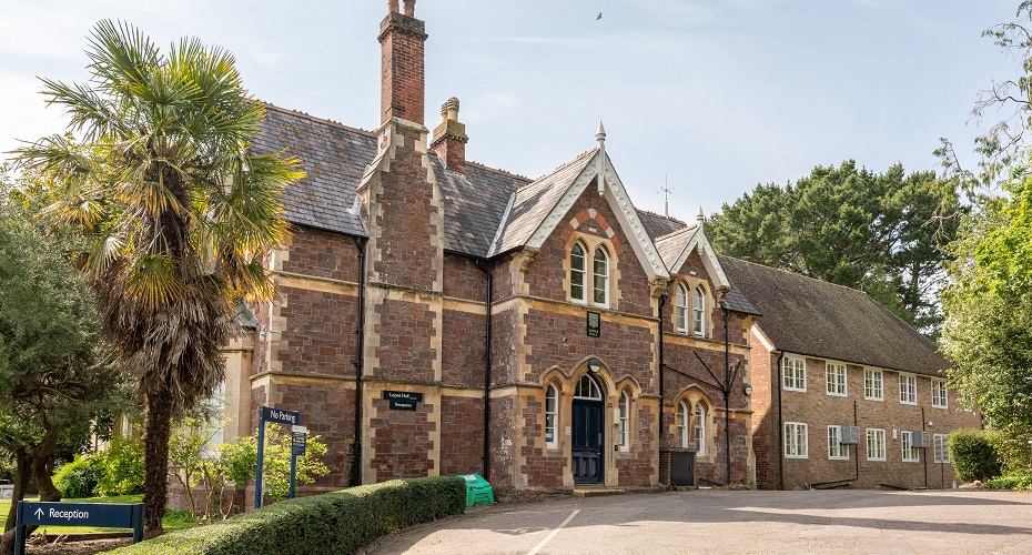 Why Is Exeter University So Popular? | Study Inn